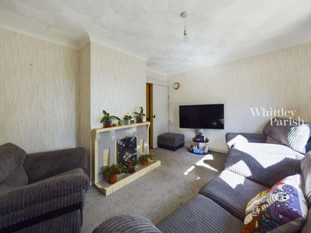 5 Bedroom Chalet House