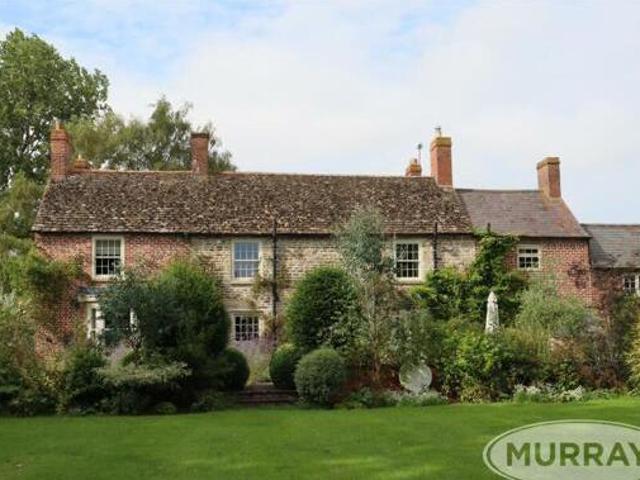 5 Bedroom Character Property For Rent In Burley