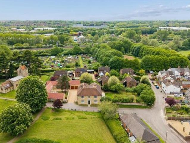 5 bedroom character property for sale in Bradwell Manor Farm House, Bradwell Village, Milton Keynes, MK13
