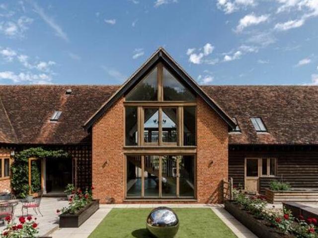 5 Bedroom Character Property For Sale In Highwood, Chelmsford