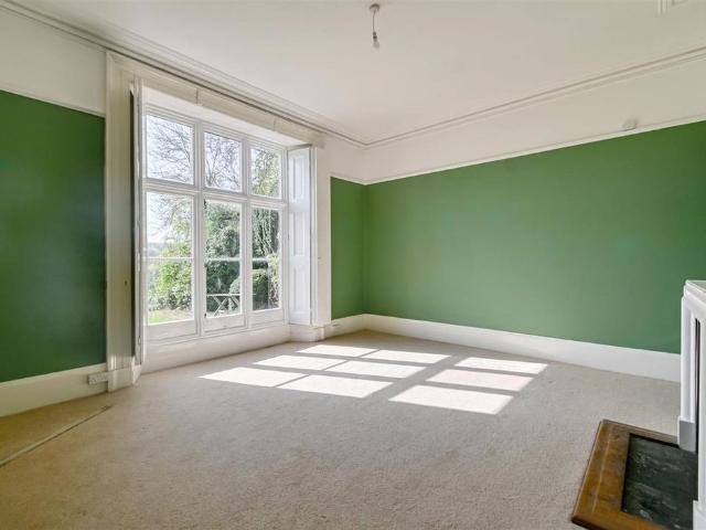 5 bedroom character property to rent