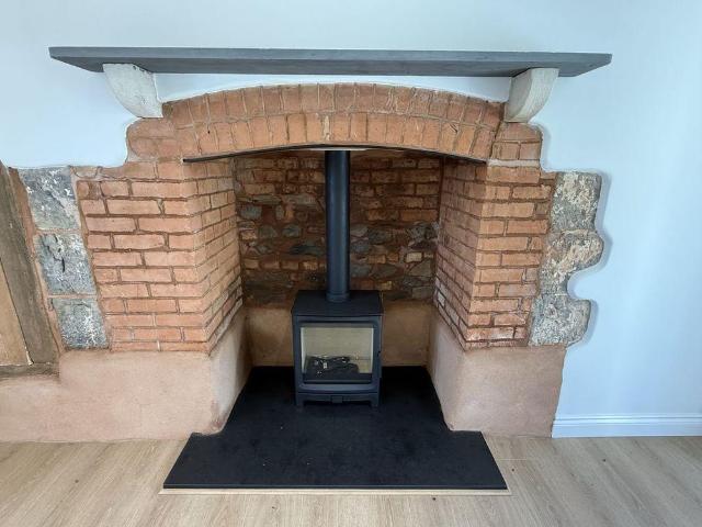5 bedroom character property to rent
