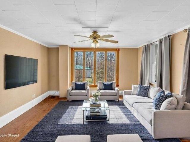 5 bedroom, Charleston ME 04422 104445381