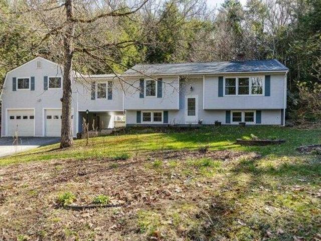 5 bedroom, Charlestown NH 03603 LS101633219