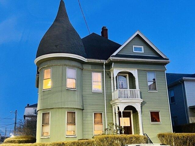 5 bedroom, Chelsea MA 02150 104718063
