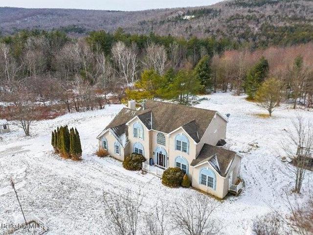 5 bedroom, Cheshire MA 01225 LS102372605