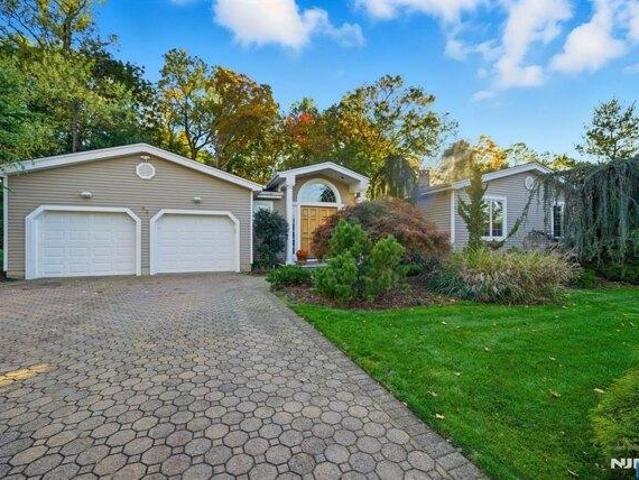 5 bedroom, Closter NJ 07624 101898254
