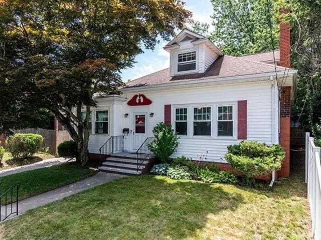 5 bedroom, Cranston RI 02910 104833097