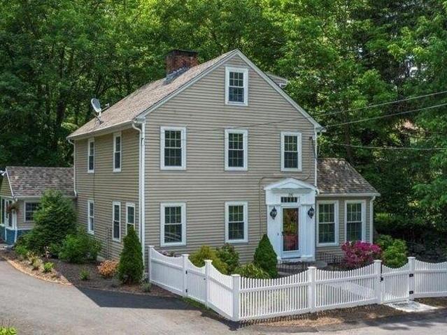 5 bedroom, Cranston RI 02921 104789049