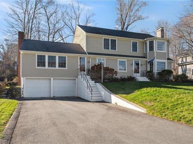 5 bedroom, Cumberland RI 02864 102280996