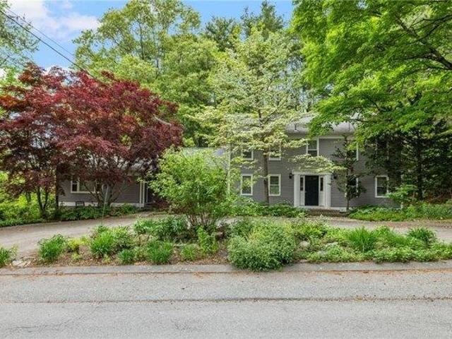 5 bedroom, Cumberland RI 02864 104010891