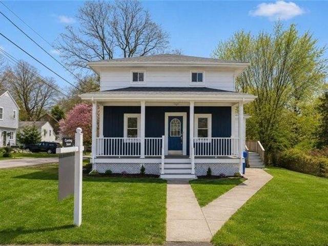 5 bedroom, Cumberland RI 02864 LS102282407