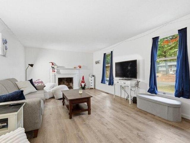 5 bedroom, Amherst MA 01002 102776644