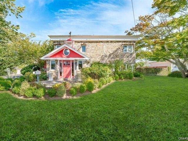 5 bedroom, Amityville NY 11701 103621474