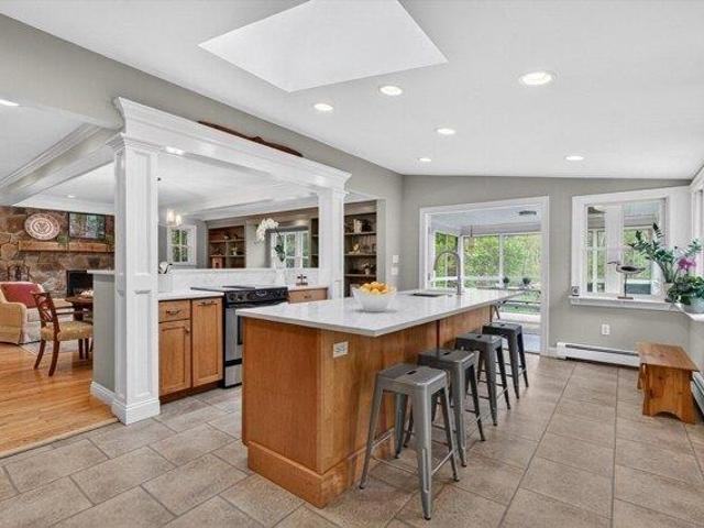 5 bedroom, Andover MA 01810 102634881