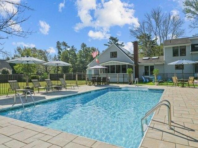 5 bedroom, Acushnet MA 02743 102318281
