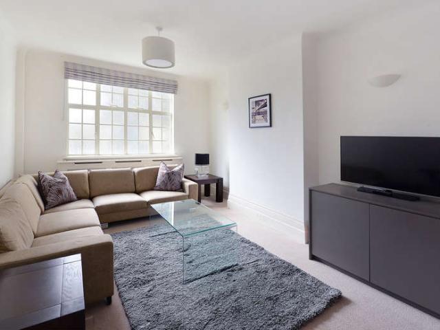 5 Bedroom Apartment Flat