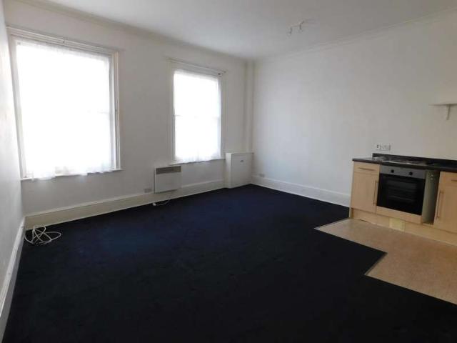 5 Bedroom Apartment Flat