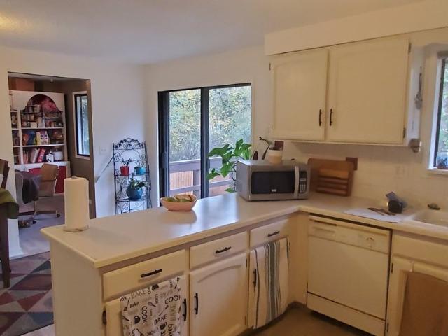 5 Bedroom Apartment for Rent at 1500 Se Eastwood Ct #NA, Oak Grove, OR 97267 Milwaukie Heights