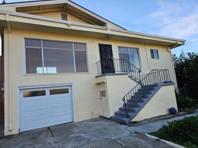 5 Bedroom Apartment for Rent at 1231 S 59th St, Richmond, CA 94804 Richmond Annex