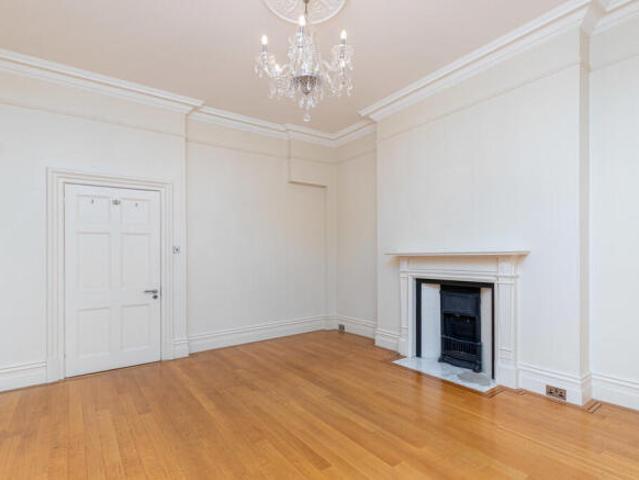 5 bedroom apartment for rent in Marloes Road, Kensington, W8