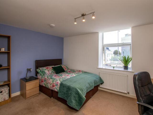 5 bedroom apartment for rent in Flat D The Clubhouse, PL4