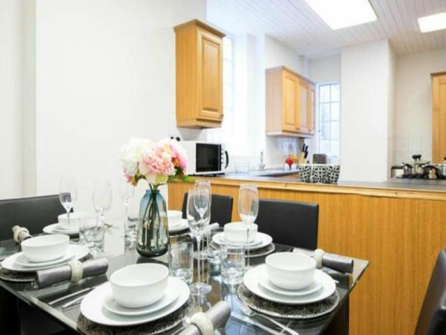 5 bedroom apartment for rent in Strathmore Court Park Road, St Johns Wood, London, NW8