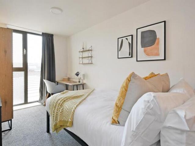 5 bedroom apartment for rent in Sellers Wheel, City Centre, S1