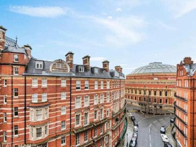5 Bedroom Apartment For Sale In London