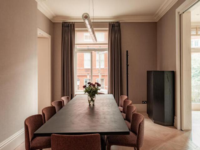 5 bedroom apartment for sale in 33 Kensington Court, Kensington, London, W8