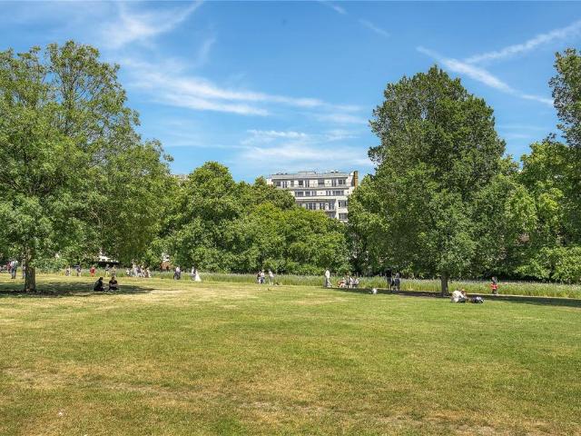5 bedroom apartment for sale