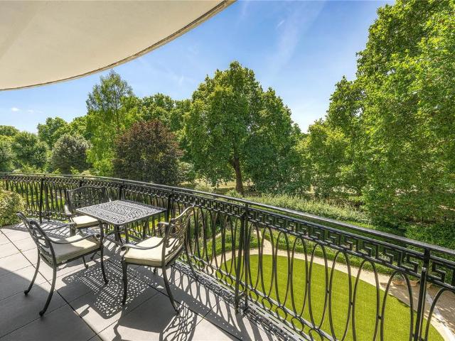 5 bedroom apartment for sale
