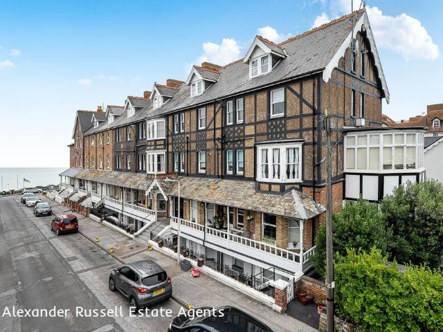 5 bedroom apartment for sale