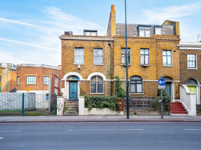 5 bedroom apartment for sale