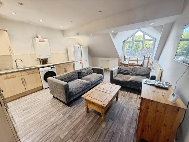 5 Bedroom Apartment Lenton East Midlands LS98286256