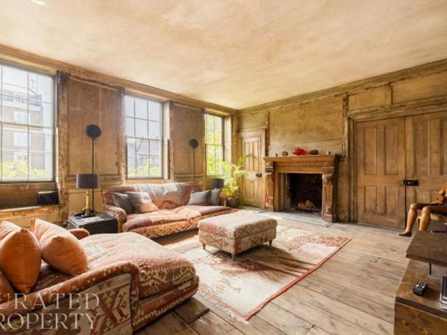 5 Bedroom Apartment London London LS87420631