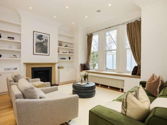 5 Bedroom Apartment London London LS101824952