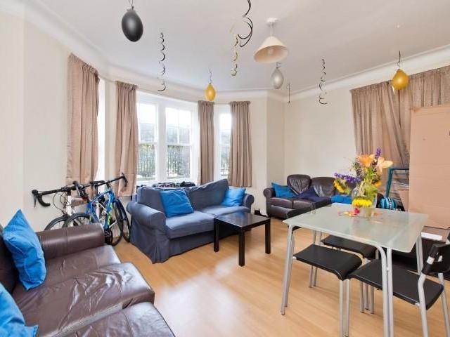 5 bedroom apartment to rent