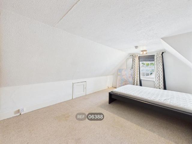 5 bedroom apartment to rent