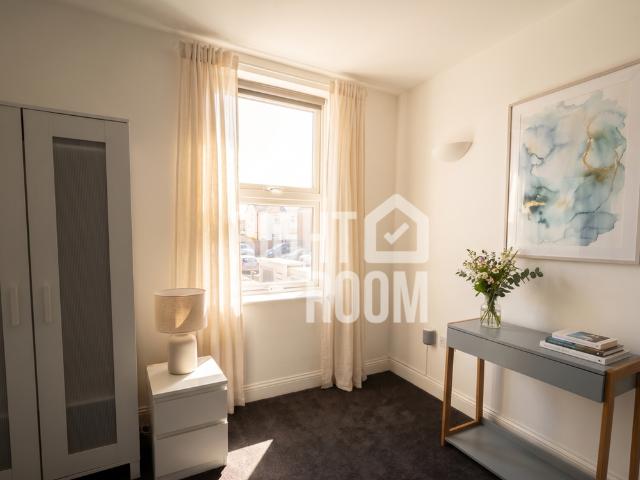 5 bedroom apartment to rent