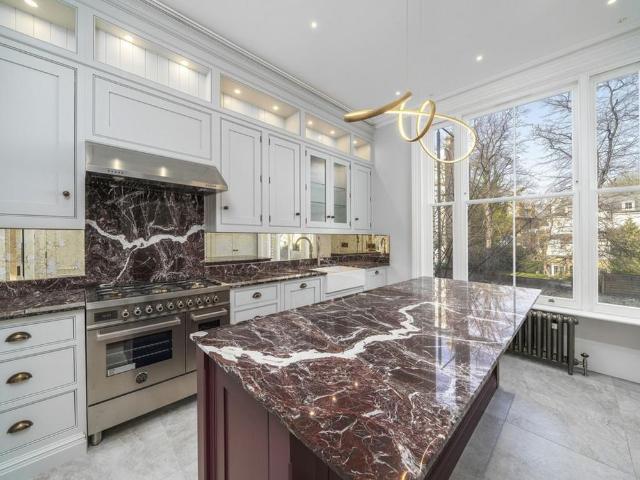 5 bedroom apartment to rent
