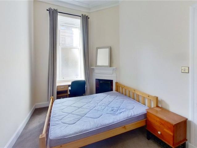 5 bedroom apartment to rent