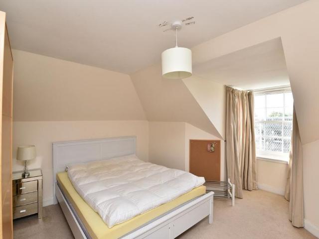 5 bedroom apartment to rent
