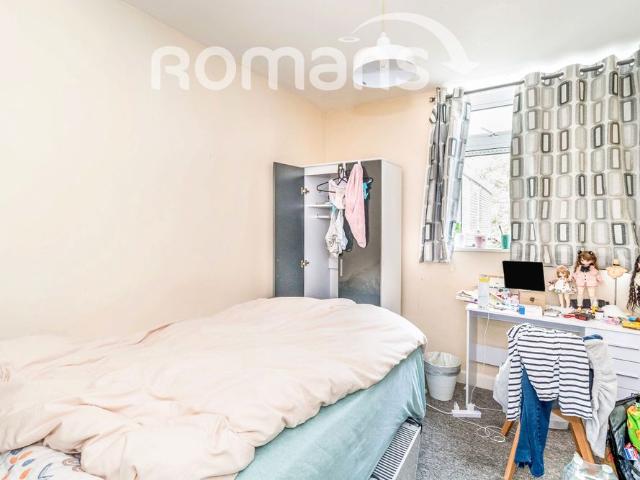 5 bedroom apartment to rent