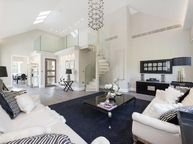 5 bedroom apartment to rent