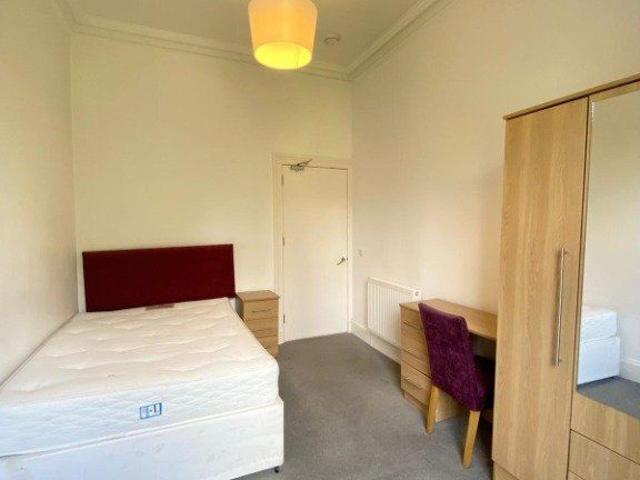 5 bedroom apartment to rent