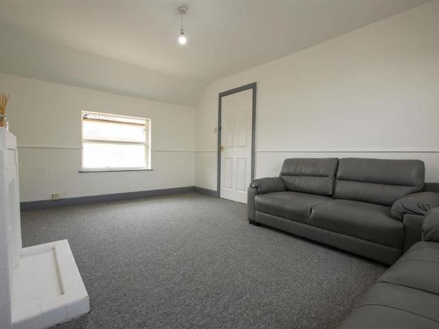 5 bedroom apartment to rent