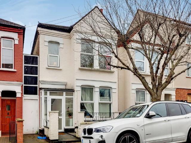 5 bedroom apartment to rent