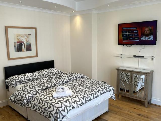 5 bedroom apartment to rent