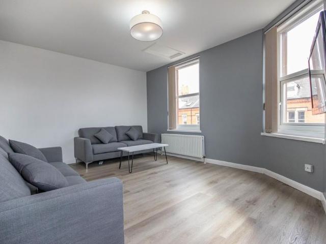 5 bedroom apartment to rent